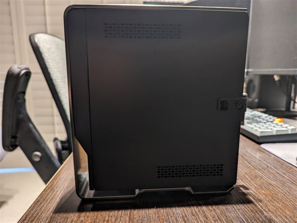 In Win Chopin MAX AMD APU Linux Build - Micro Center Build