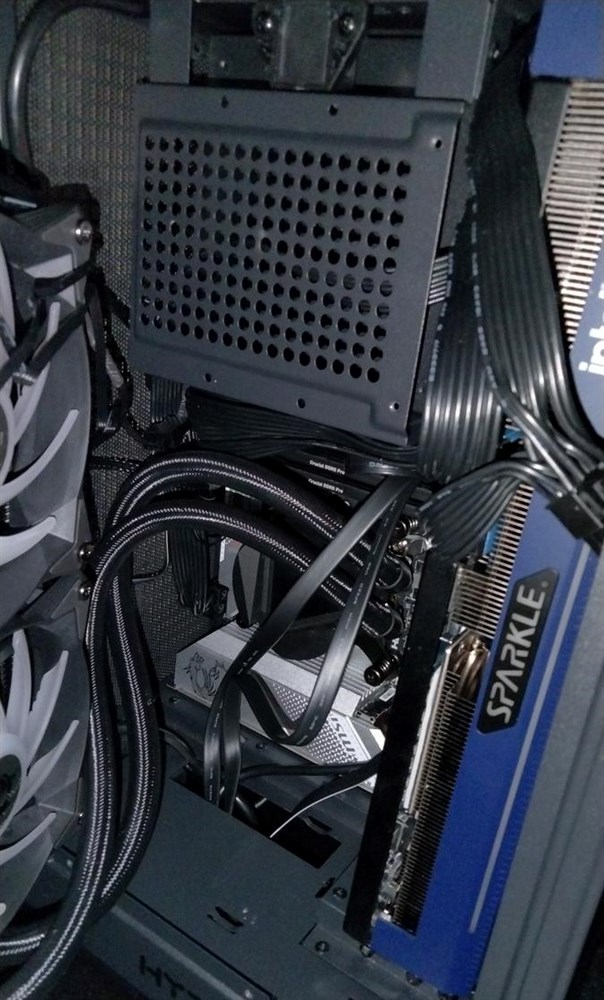 hyte hype - Micro Center Build